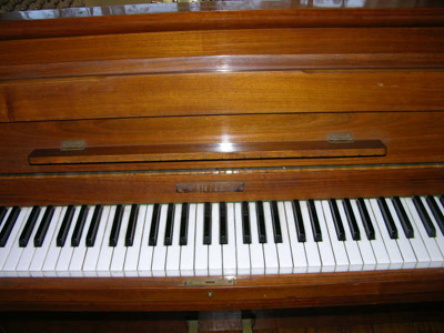 Rippen Piano